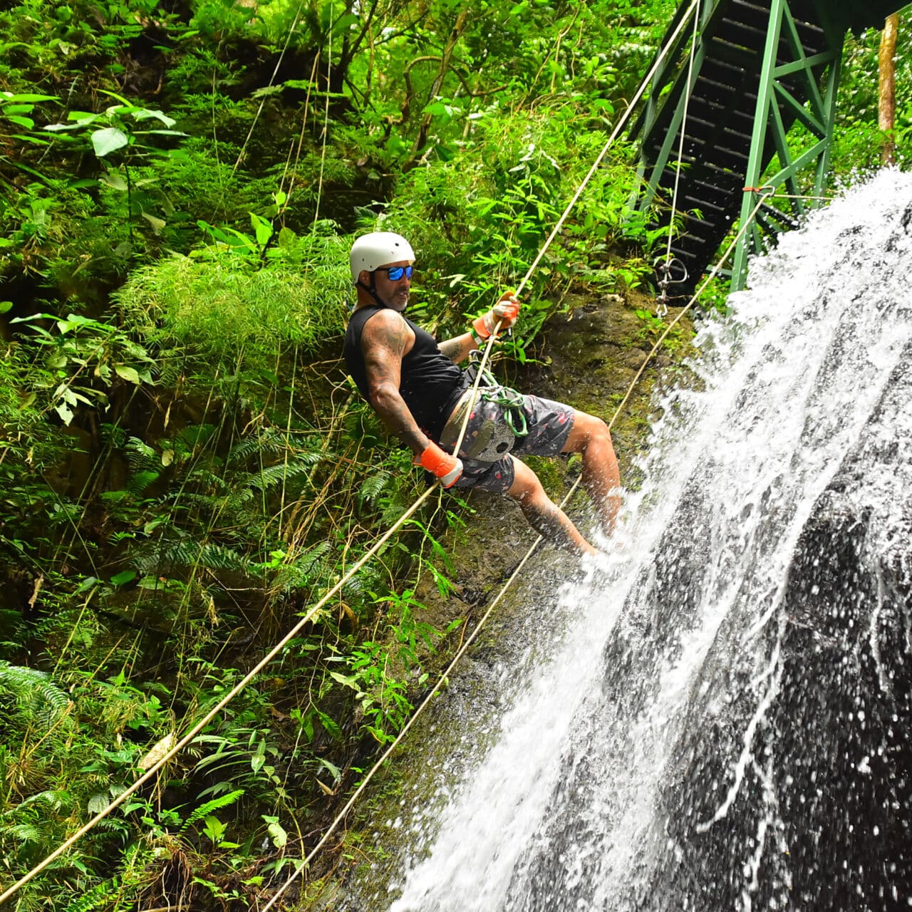 Extreme Canyoning - Paradise in Jacó